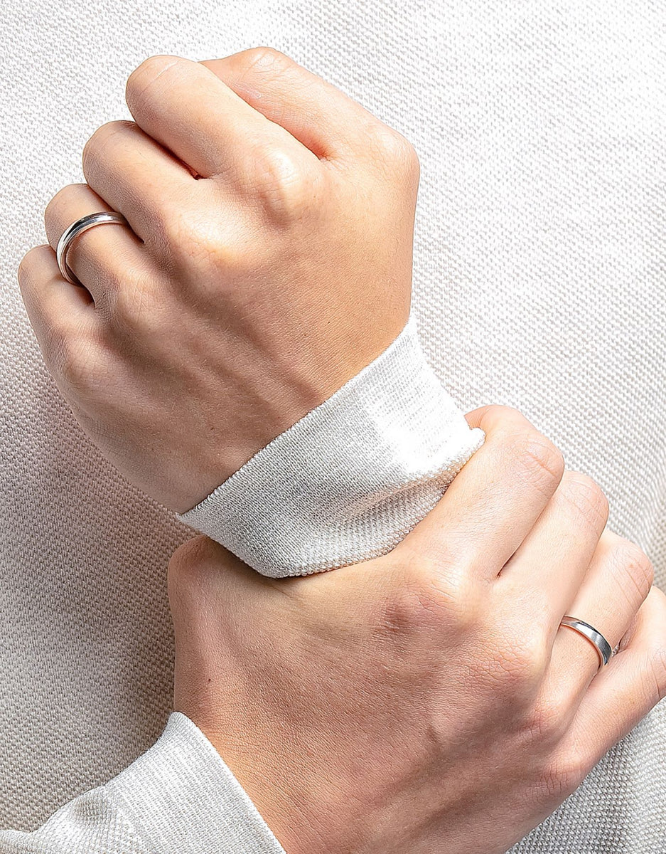 LVC Purete Classic Wedding Band with Matte Finish in Platinum – Love & Co.